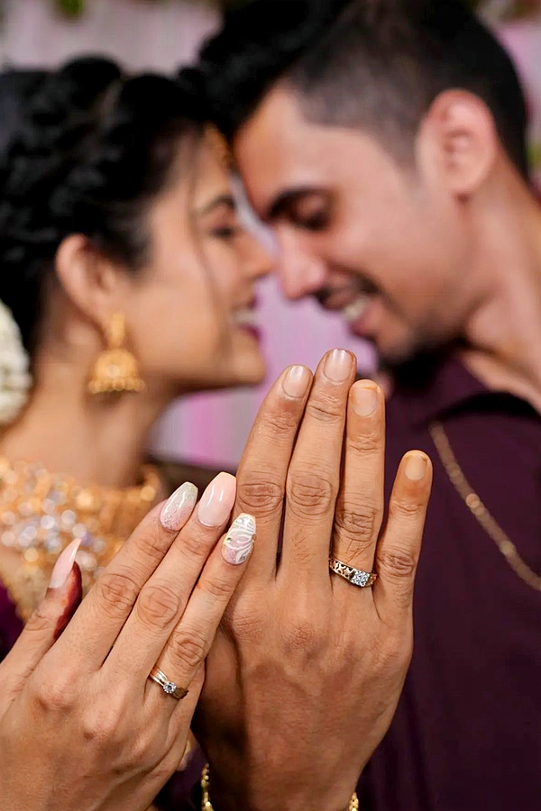 Mansi Joshi: 'దేవత' సీరియల్‌ నటి నిశ్చితార్థం (ఫోటోలు) | Devatha Serial Actress Mansi Joshi gets ...